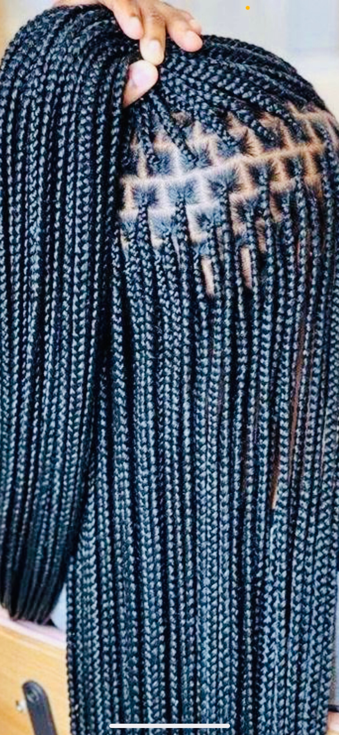 Crown Braiding – Where Every Strand Finds Its Style